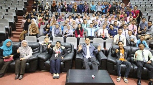 Mobile apps hybrid HTML5 + BootStrap + JavaScript, wrapper Phonegap – FSTM KUIS